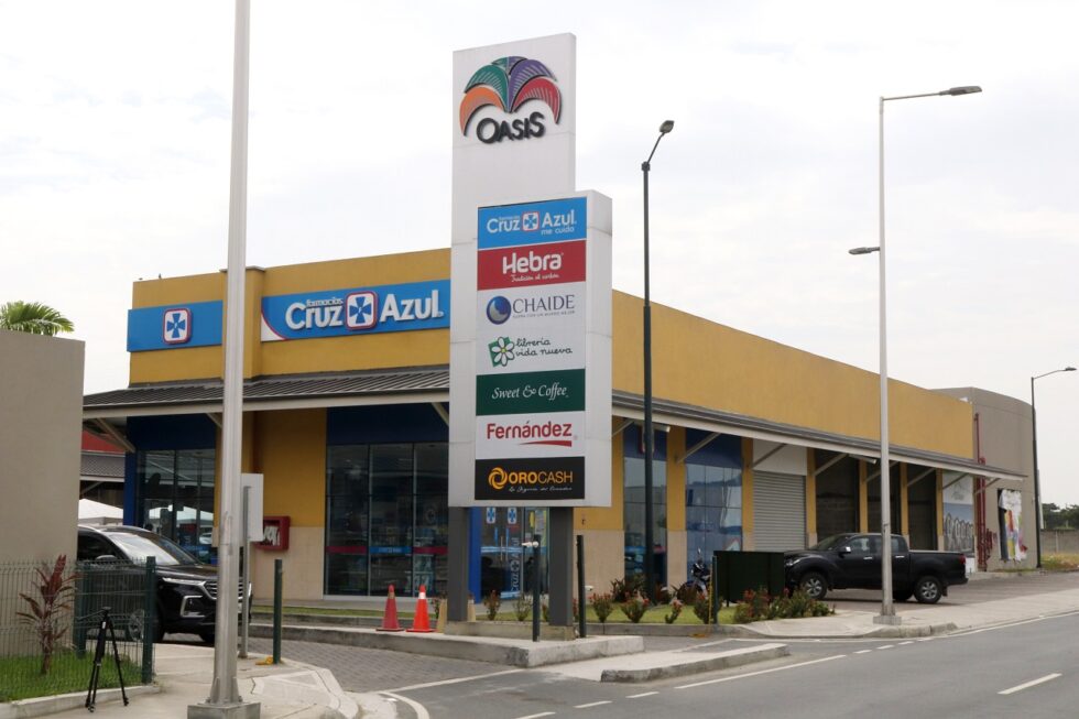 LOCALES | Centro Comercial Oasis